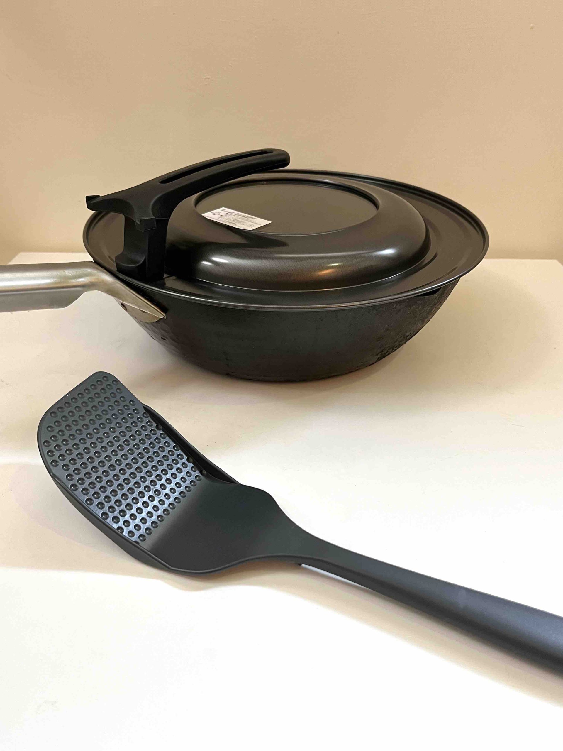 【Arnest eN 28cm窒化無塗層鐵鍋】開箱：終於找到一把可以用一輩子的日製鐵鍋！ – momo好物開箱部落格